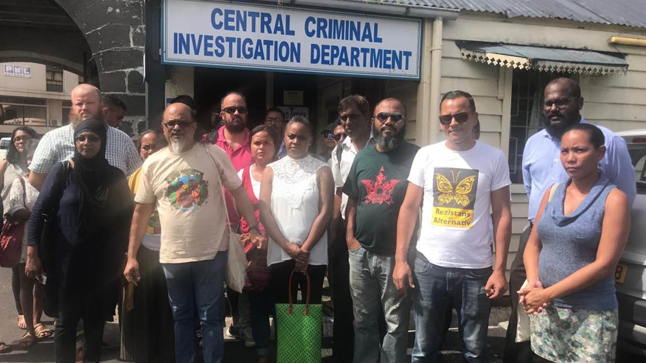 Convoqué au CCID : Ashok Subron de Resistans ek Alternativ parle de ...
