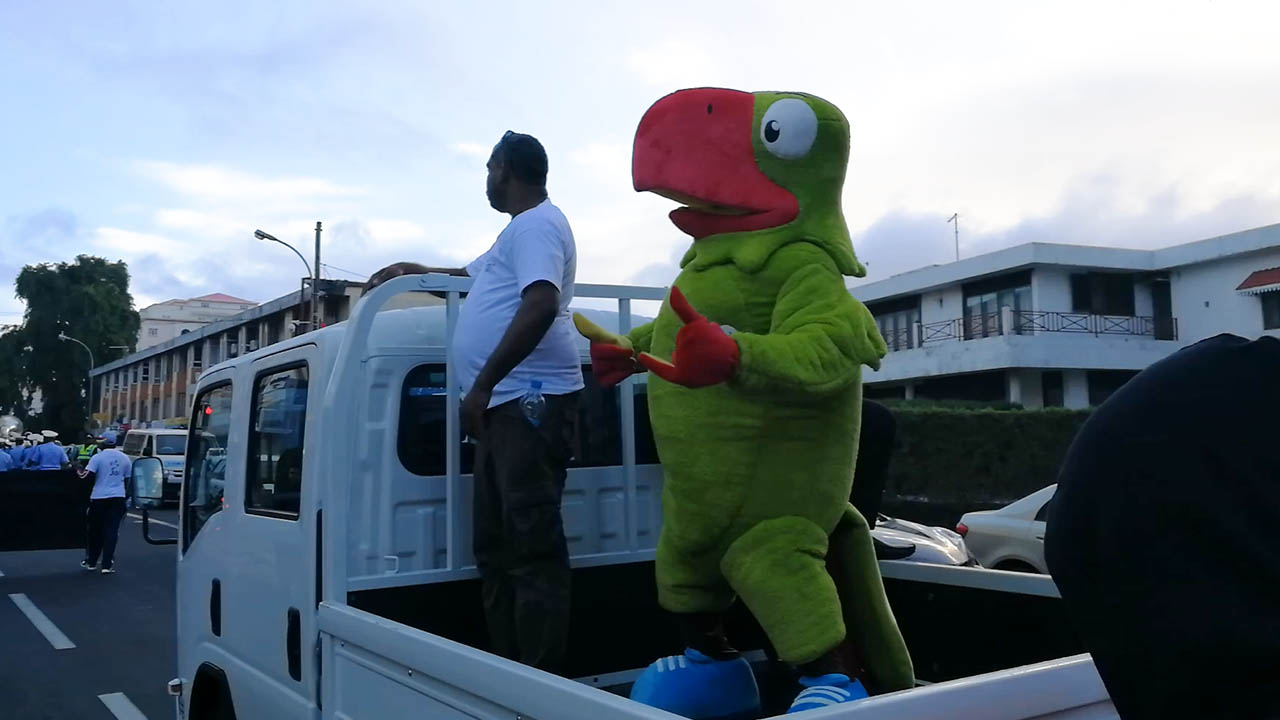 JIOI: la mascotte Krouink descend dans la rue | Le Defi Media Group
