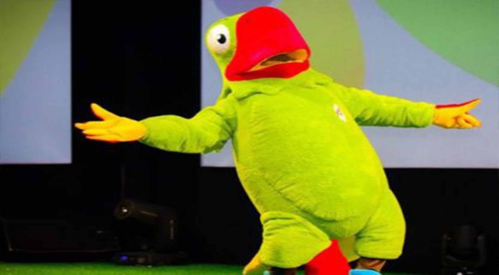 Jeux des Iles 2019 : Krouink fait danser les étudiants | Le Defi Media ...