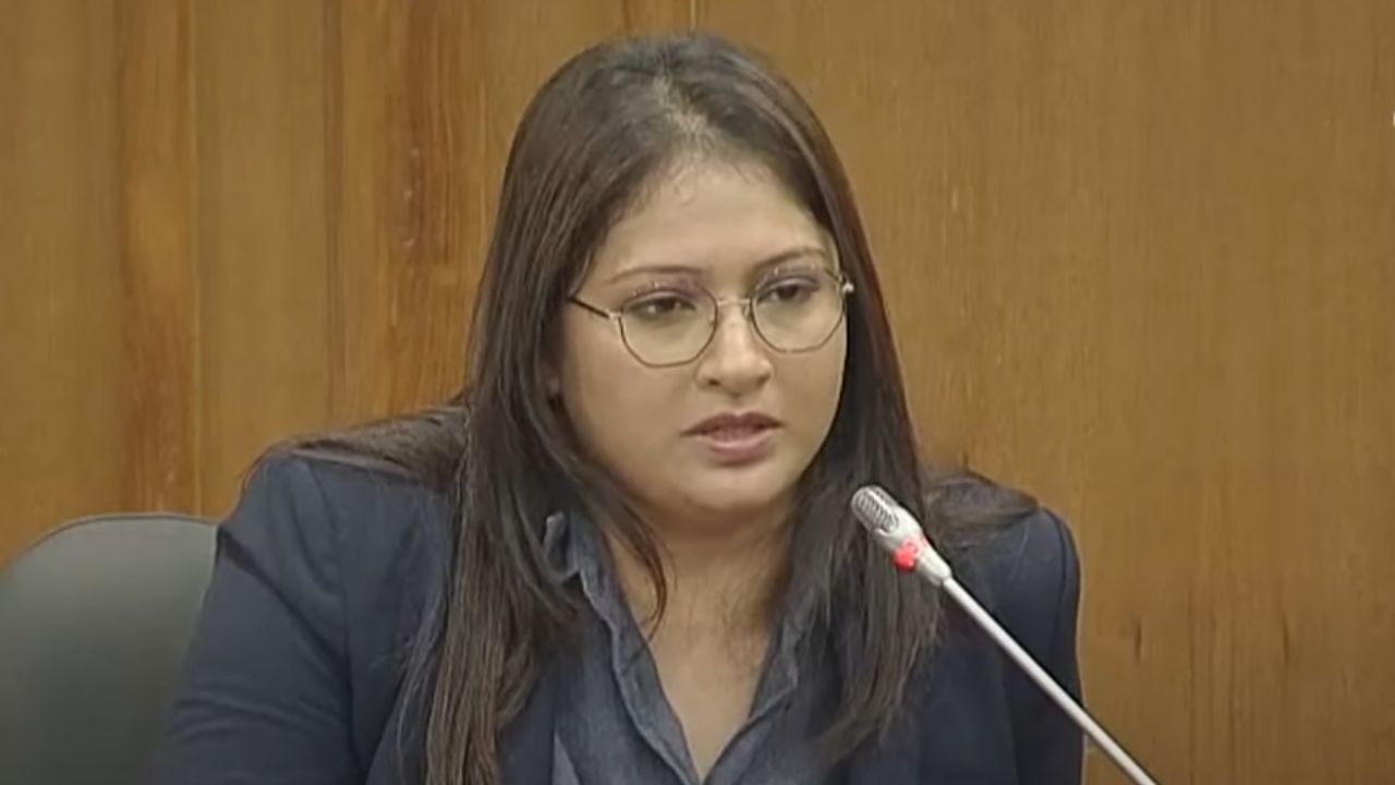 Parlement : quand Tania Diolle vole à la rescousse de son leader Alan ...