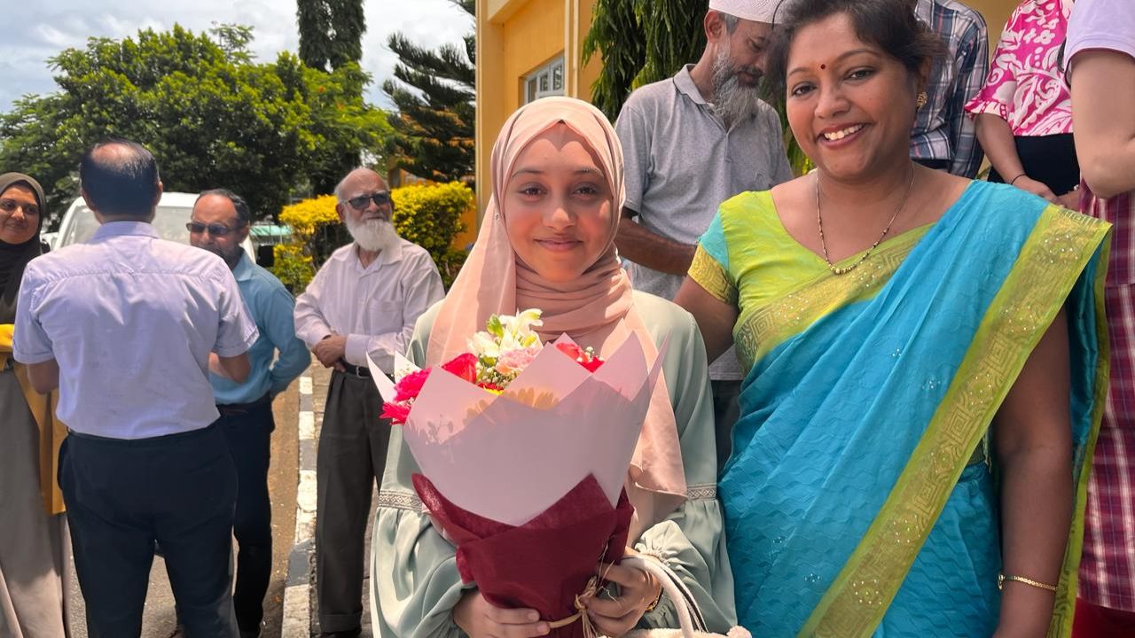 HSC Cuvée 2023 : Zafirah, «une élève très appliquée et humble» | Le ...